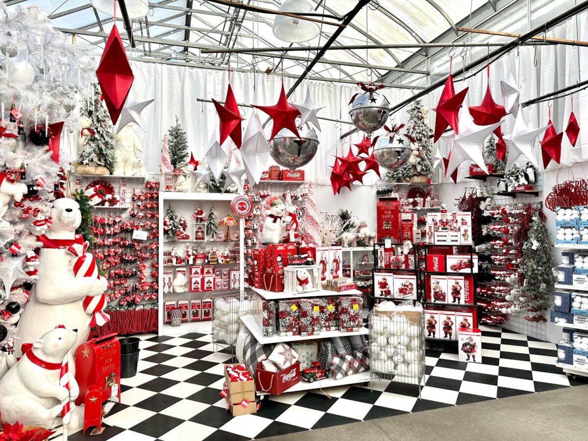 One of Canada's largest Christmas stores reopens near Vancouver | Events One of Canada's largest Christmas stores reopens near Vancouver | Events